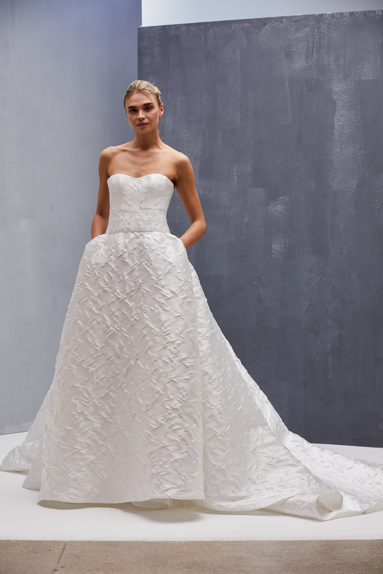 استعدي لفساتين الزفاف ذات الجيوب للمسةعصرية في 2025 - مجلة هي